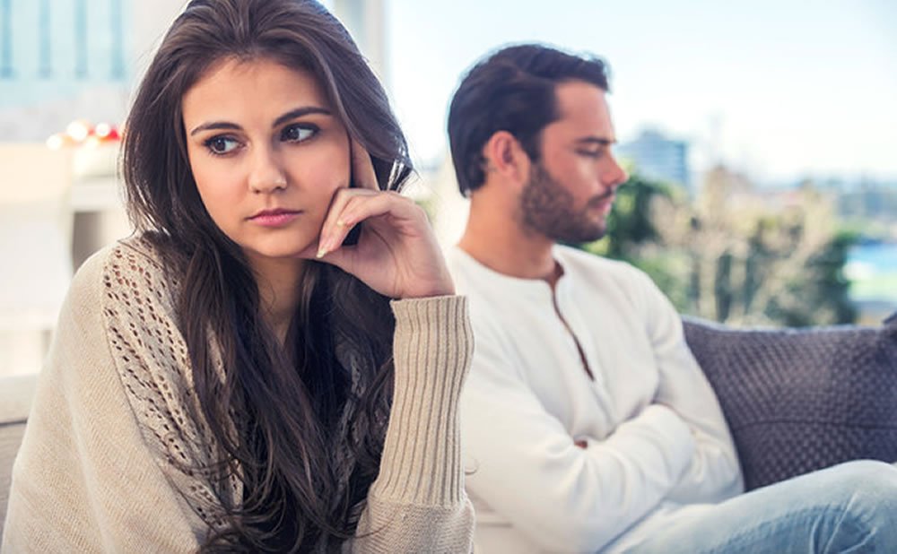 Como actuar cuando tu pareja está disgustada pero no te dice por qué